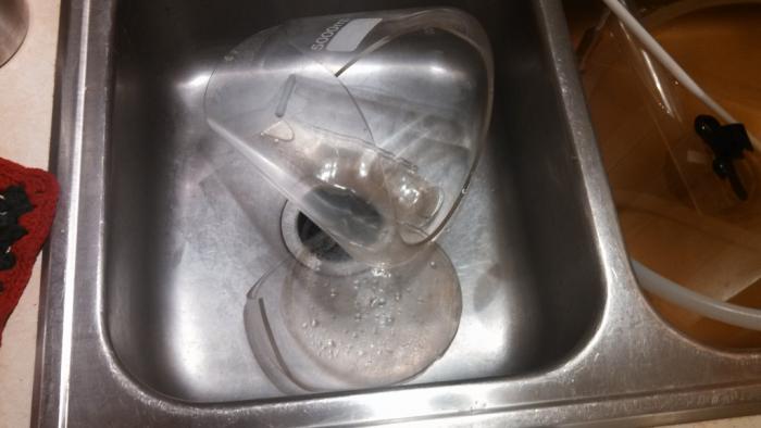 Erlenmeyer Flask shattered in cold water...what went wrong ...
